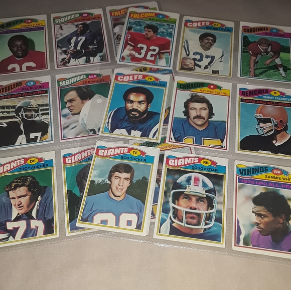 Toys | 18 Vintage 1977 Topps Football Card Lot | Poshmark